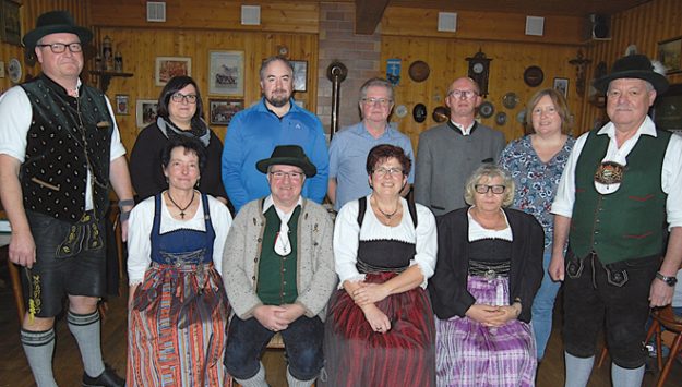 Neue Vorstandschaft beim Heimat- und Volkstrachtenverein Teublitz ...